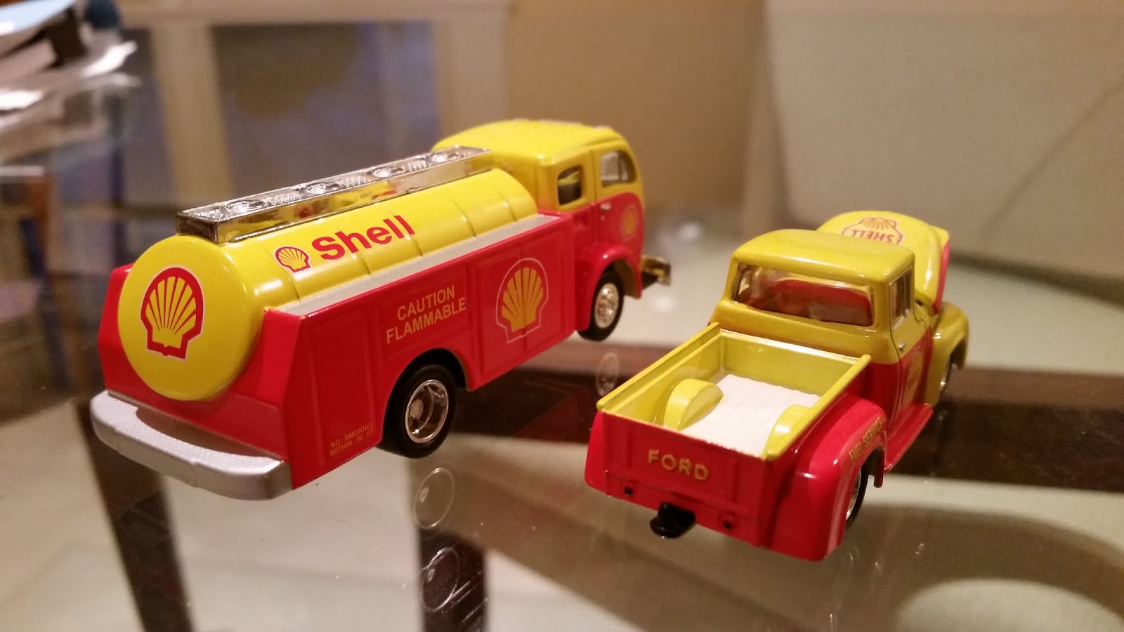 Matchbox Frenzy: Hot Wheels Adult Collectible - White 8000 Shell Tanker ...