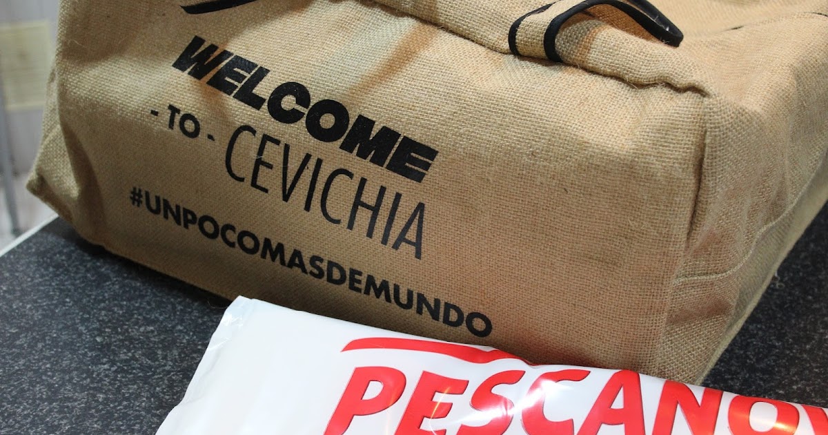 Y a la luna se le ve ve el ombligo...: Un Poco Más de Mundo by Pescanova