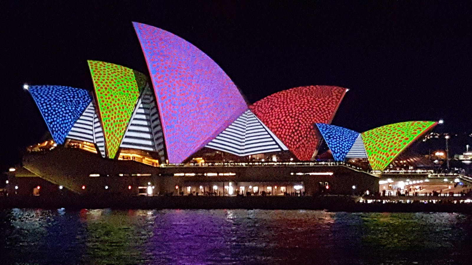 Sydney - City and Suburbs: Sydney Opera House, Vivid Sydney, Songlines