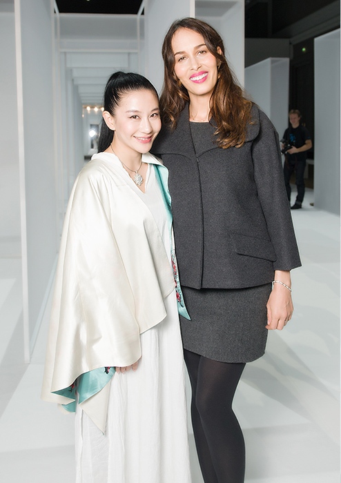 Chinese Designer Lan Yu Launches Evening Gown Collection to Global Audience