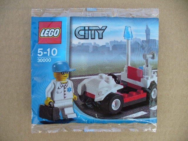 onetwobrick29: LEGO set database: set database: LEGO 30000 doctor's car