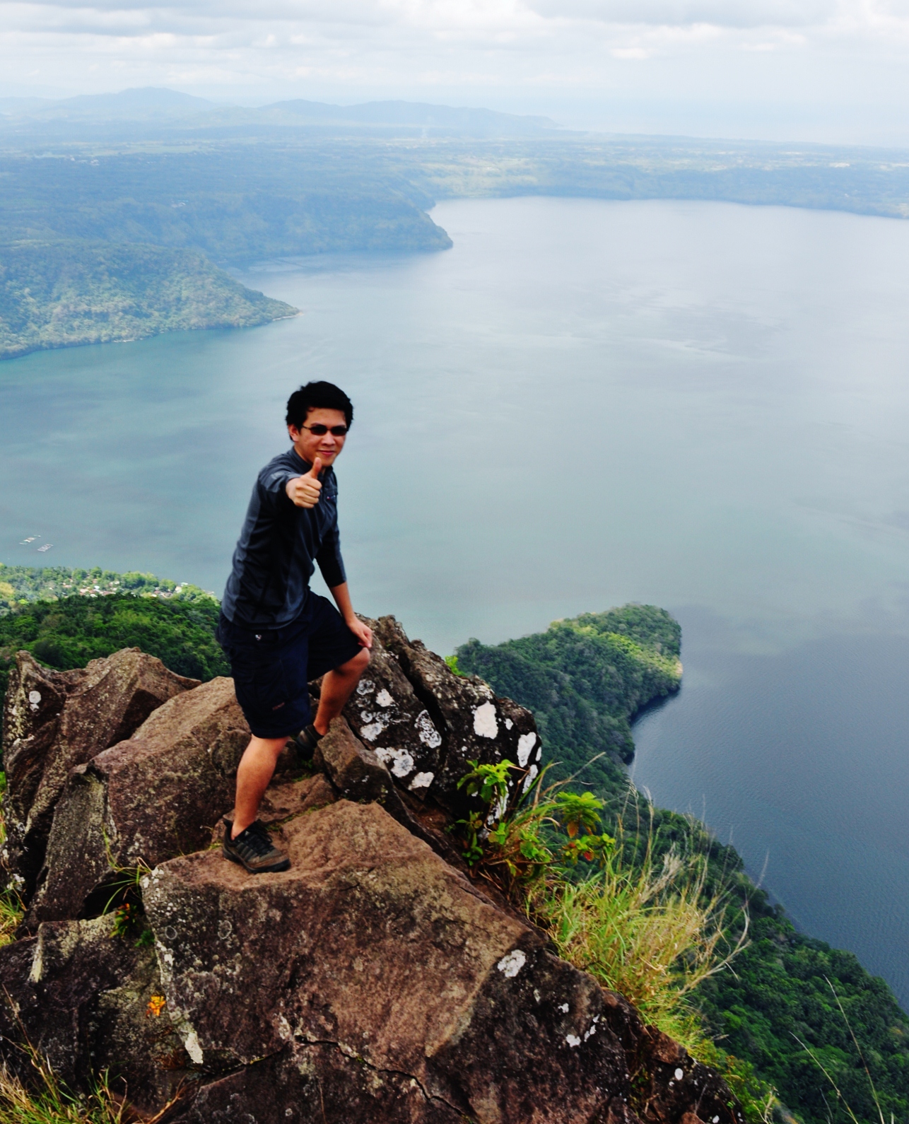 count-to-three: Tribute to Victor Joel Ayson