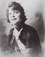 DEL CUPLÉ A LA REVISTA: MARÍA CONESA