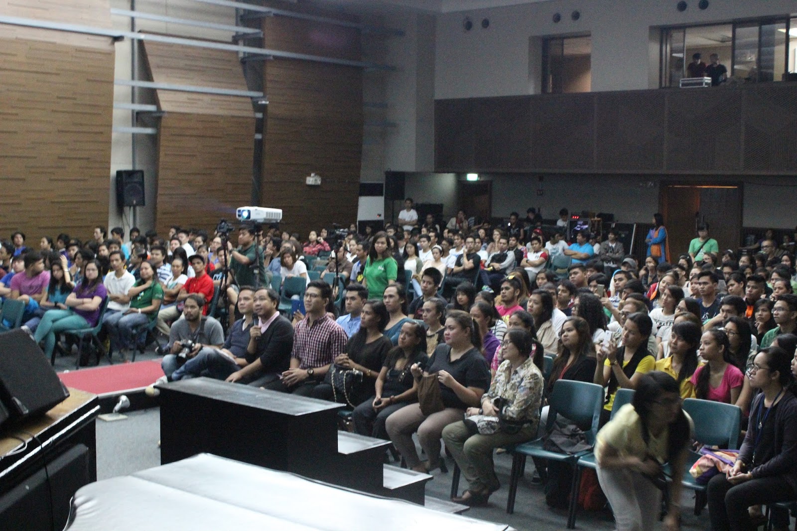 Deaf E-News: "APOLINARIO MABINI: The Sublime Paralytic" Premiere