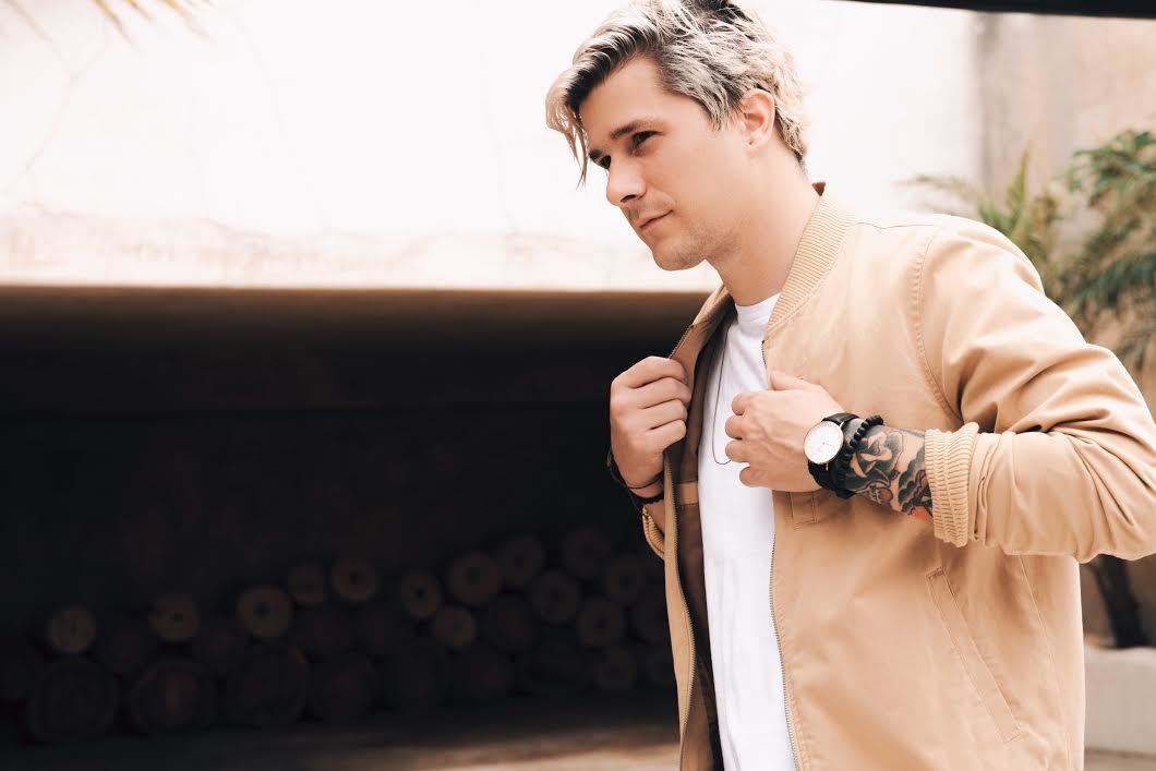 Le Youth Ft. Ava Max - Music