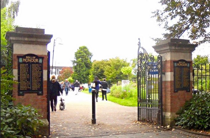 Exploring Military History: Crawley memorials