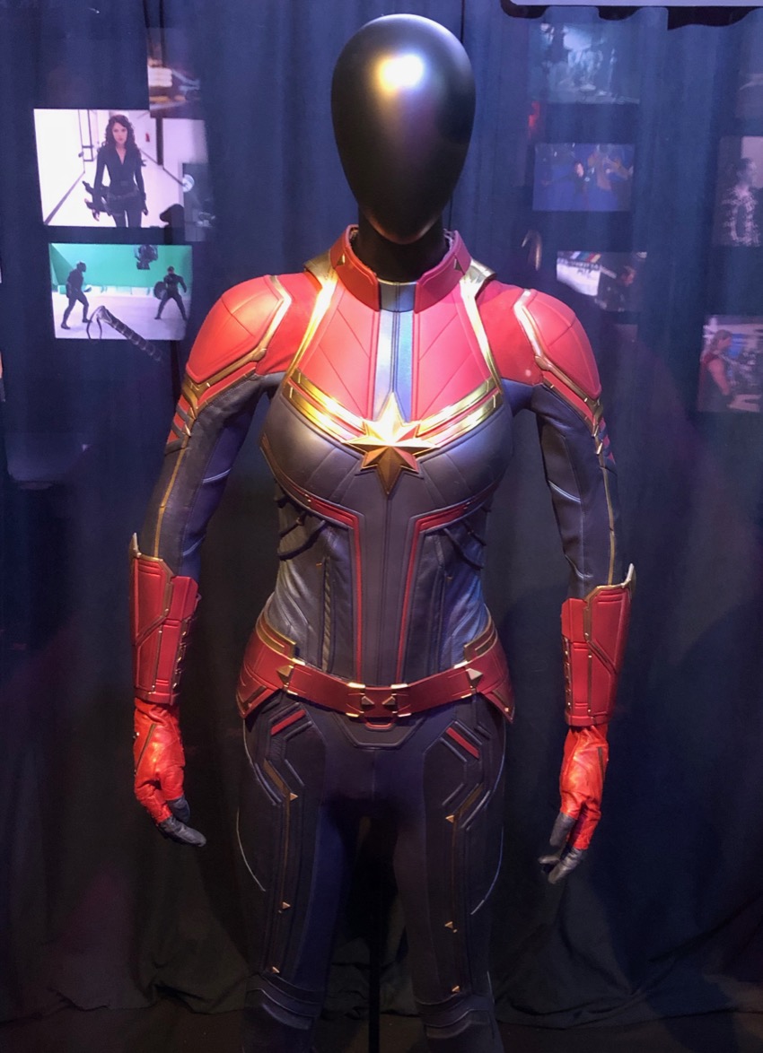 Hollywood Movie Costumes and Props: Captain Marvel and Captain America ...