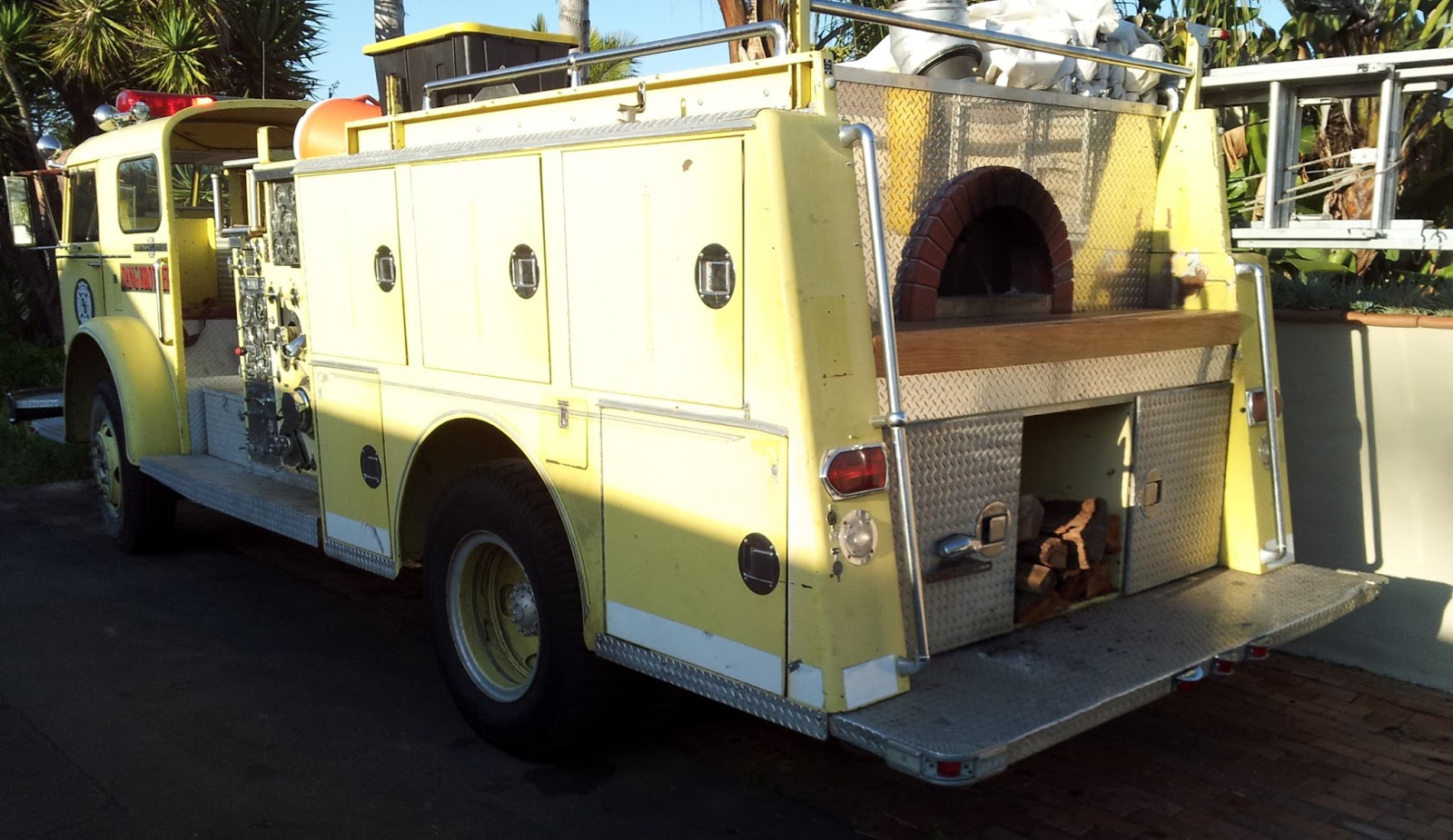 Just A Car Guy: Dang Brothers wood fired pizza, uses an American ...