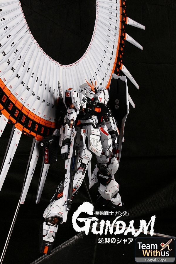 Custom Build: MG 1/100 RX-93 Nu Gundam ver.Ka Evolve5 with 90 Full Funnels
