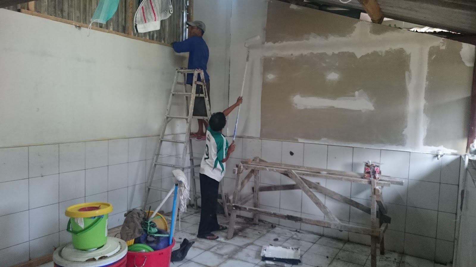 Jasa Pengecatan Rumah Jogja: Pengecatan Interior dan Pemasangan Partisi ...