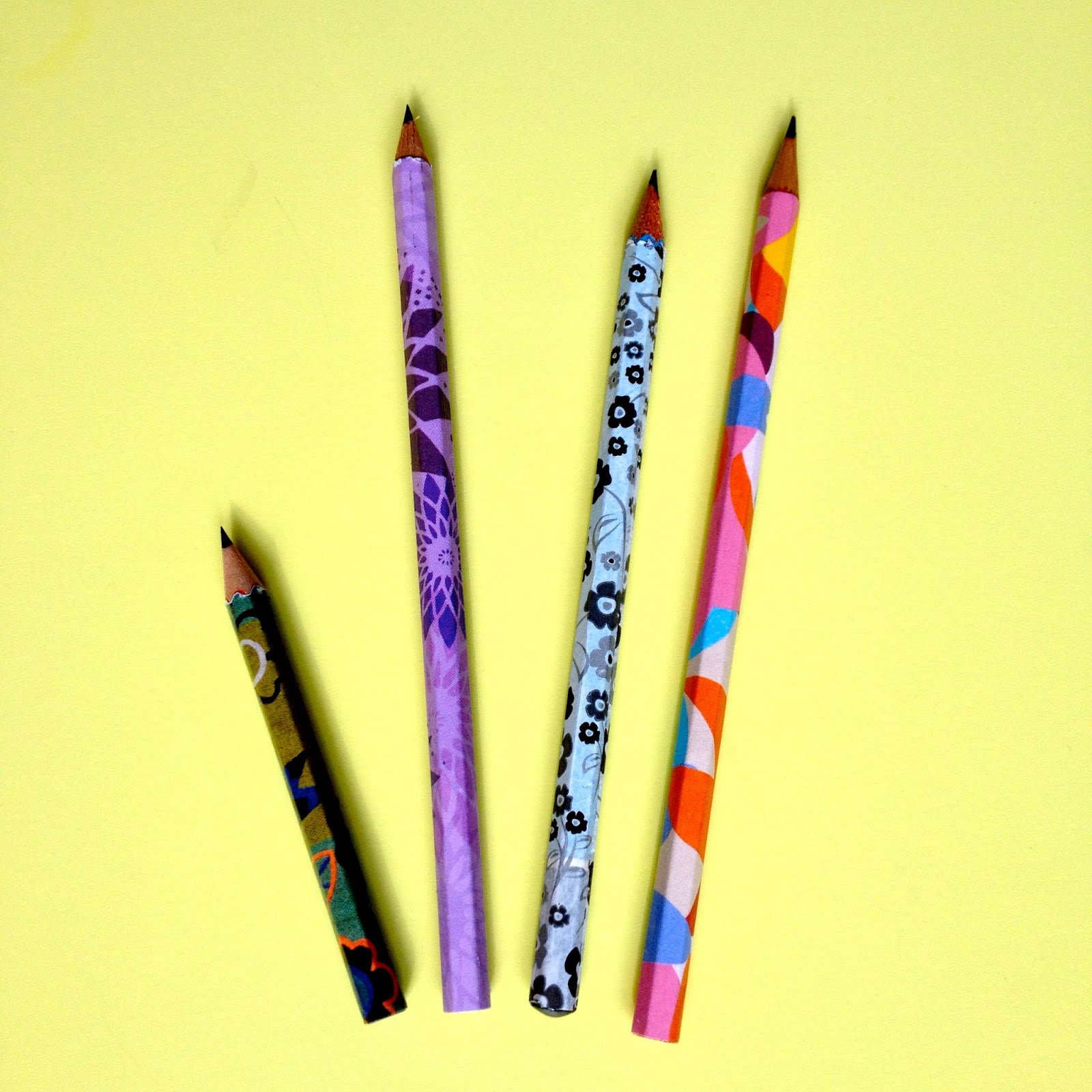 Crayons à papier relookés / Covered pencils