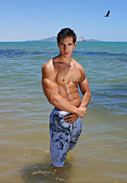 Miong21 @ Blogspot: Alan Valdez by Carolina Valdez