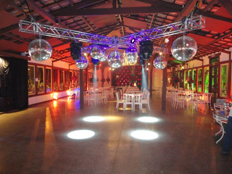 Uma noivinha beeeem ansiosa!!!: Estrutura de boate