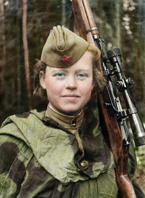 Stunning Colorized Photos of Legendary Soviet Female Snipers From WWII ...