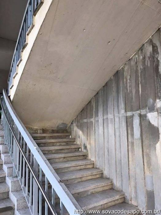 Erros da engenharia: escadas | Sovaco de Sapo