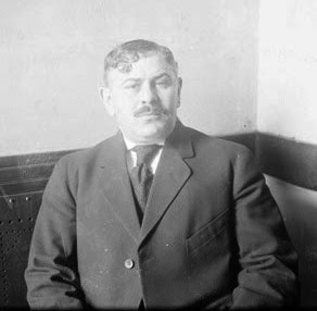 Under Every Tombstone: HEAD OF THE VICE TRUST IN CHICAGO - Michael Heitler