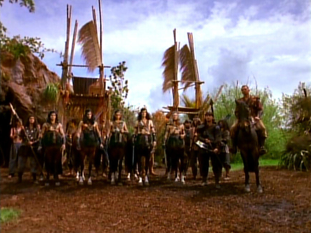 Ѳ Xena's World Maintext: Os Centauros