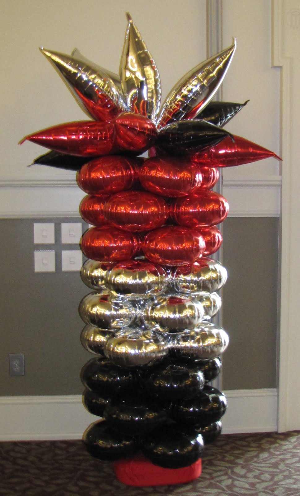 Party People Event Decorating Company: College Foil Balloon Decorations