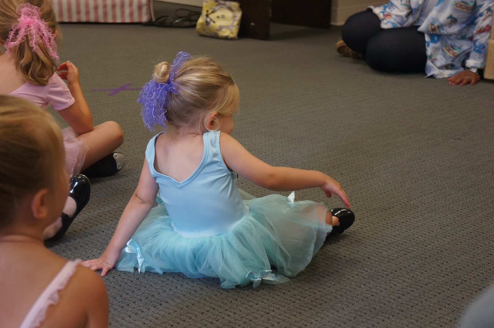 The Roberts in Cola Town: Maya/Mia and my little dancing queens