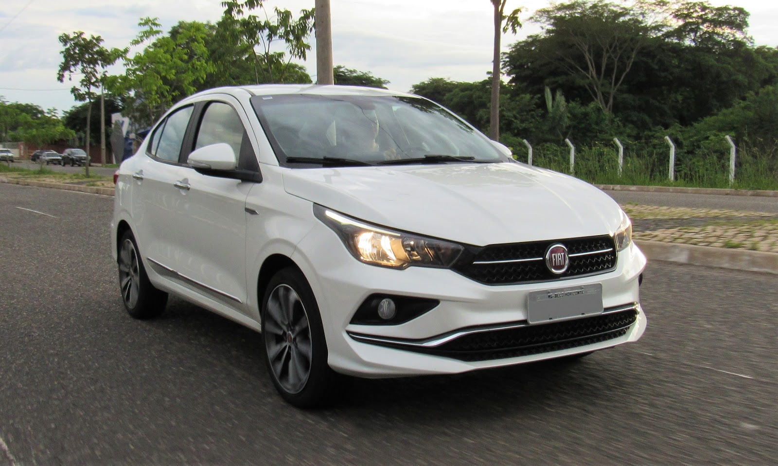 Avaliação: Fiat Cronos Precision 1.8 automático se destaca pelo conforto