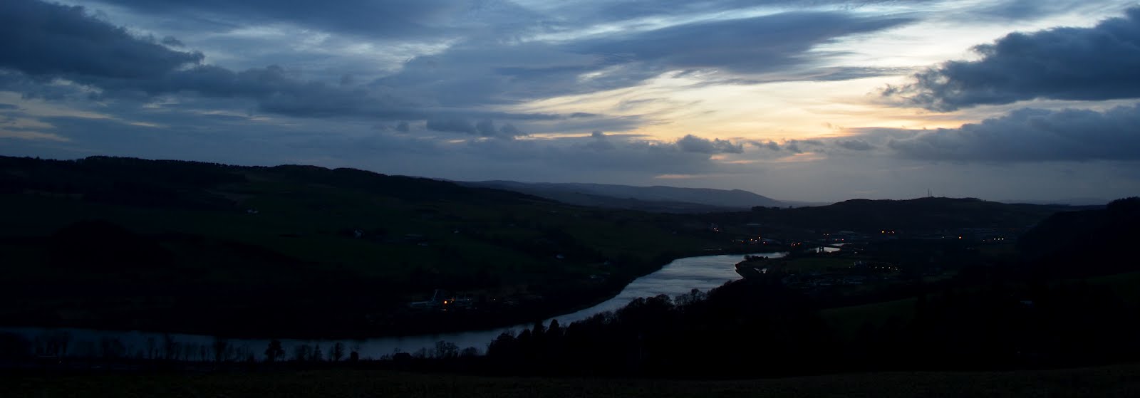 Tour Scotland: Tour Scotland Photographs Evening Sky Perth Perth ...