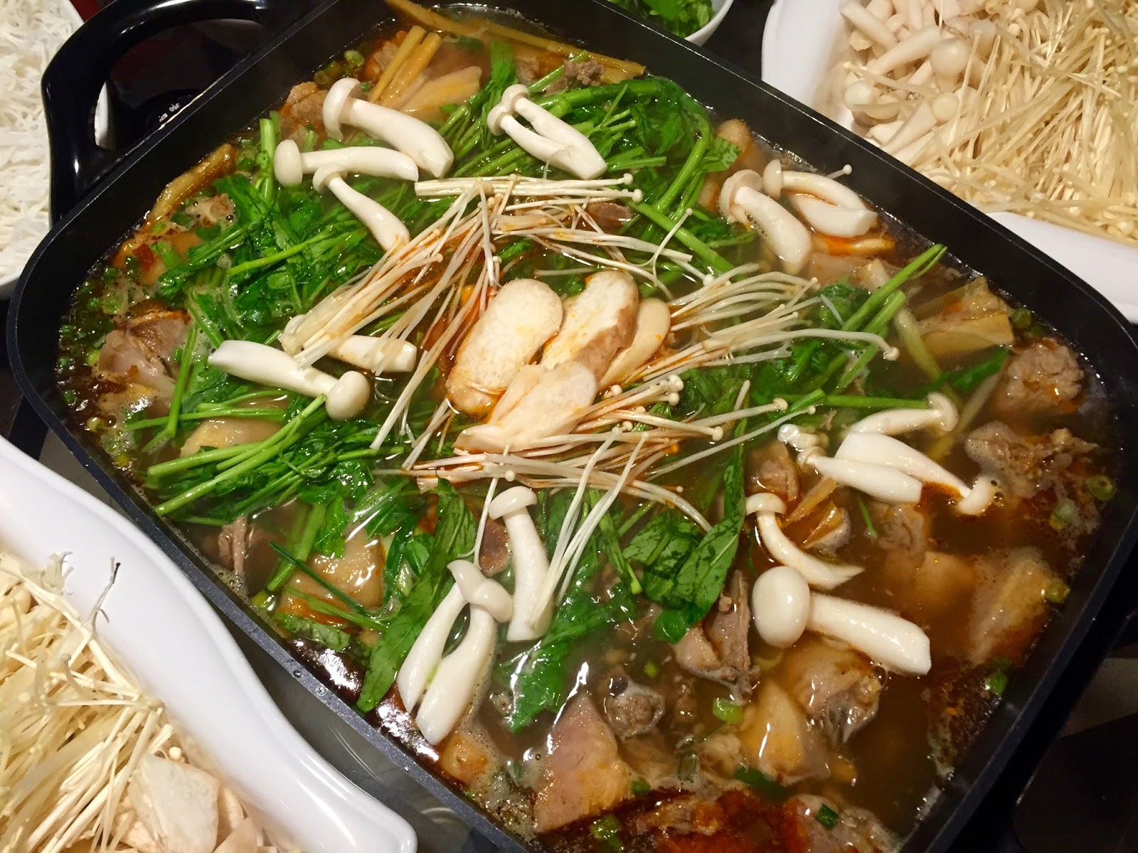 The Spices Of Life . . .: Lẩu Vịt (Duck Hot Pot)