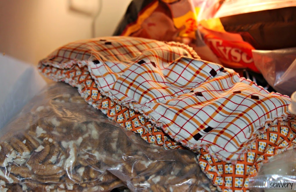 sewVery: sewVery Simple Cold Pack Tutorial + Giveaway!