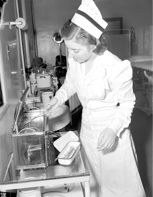 Curiosities & Wonders: Nancy Hendricks