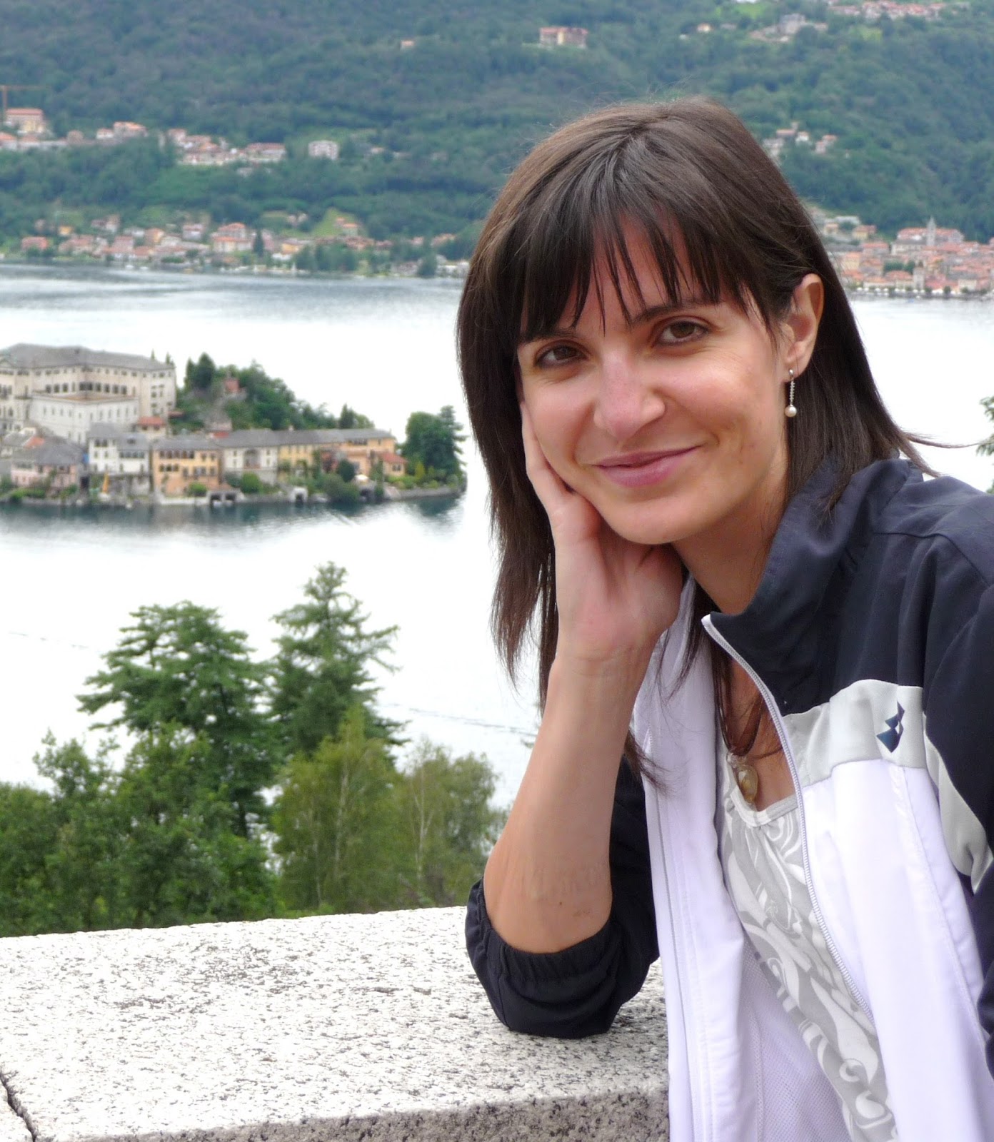 Del furore di aver libri: Sospetti sul lago - Intervista con Anna Serra