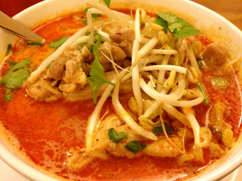 One Hungry Hen: Pha's Thai Kitchen, Cooma