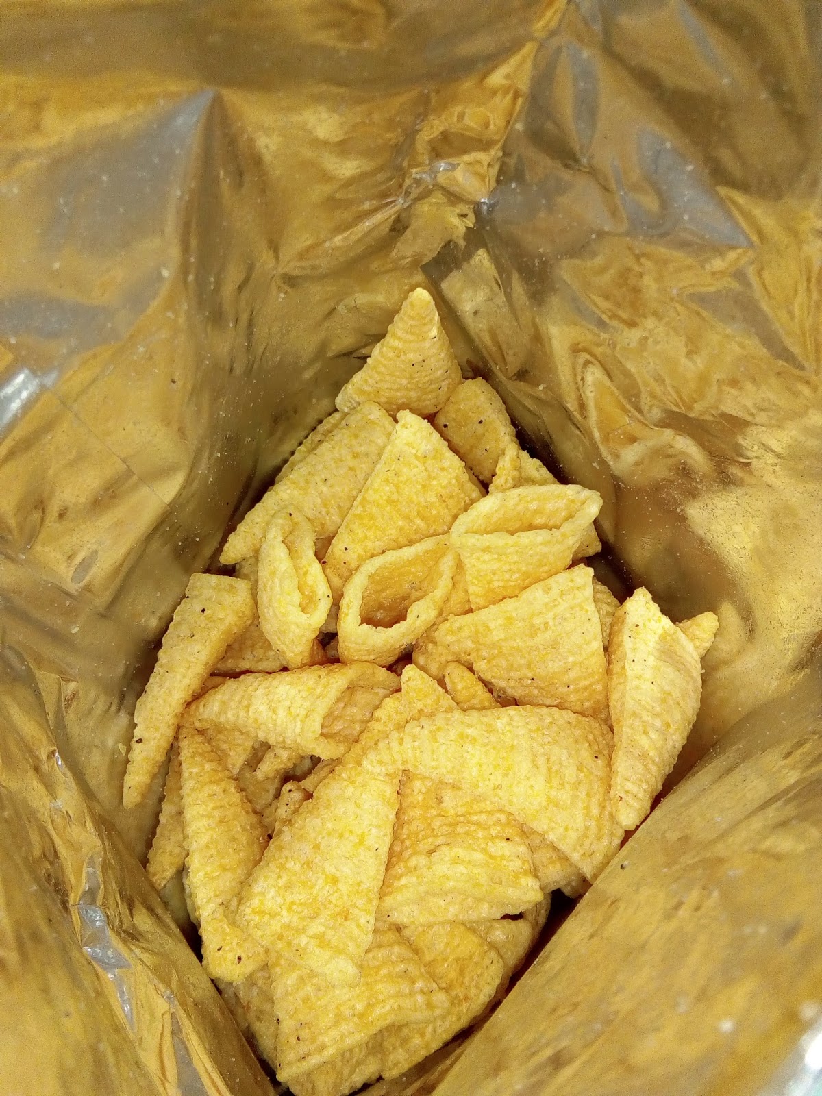 Supersupergirl's Food Reviews: [Walkers crisps] Bugles