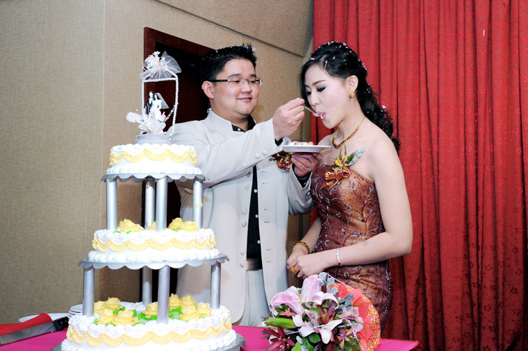 Miss ASEAN Ei Yupar Win and Ye Htut's Wedding Photos | Myanmar Celebrity Couple Photos!