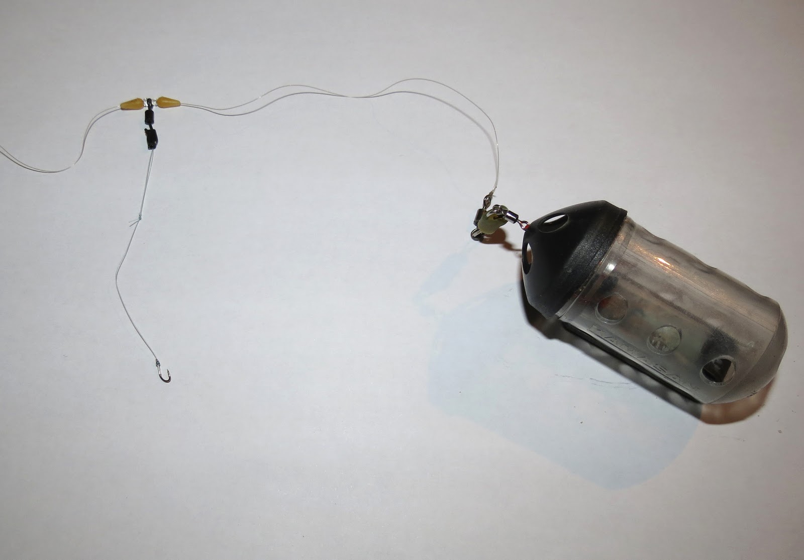 A Specialist Anglers Diary: Stillwater roach - the helicopter bolt rig