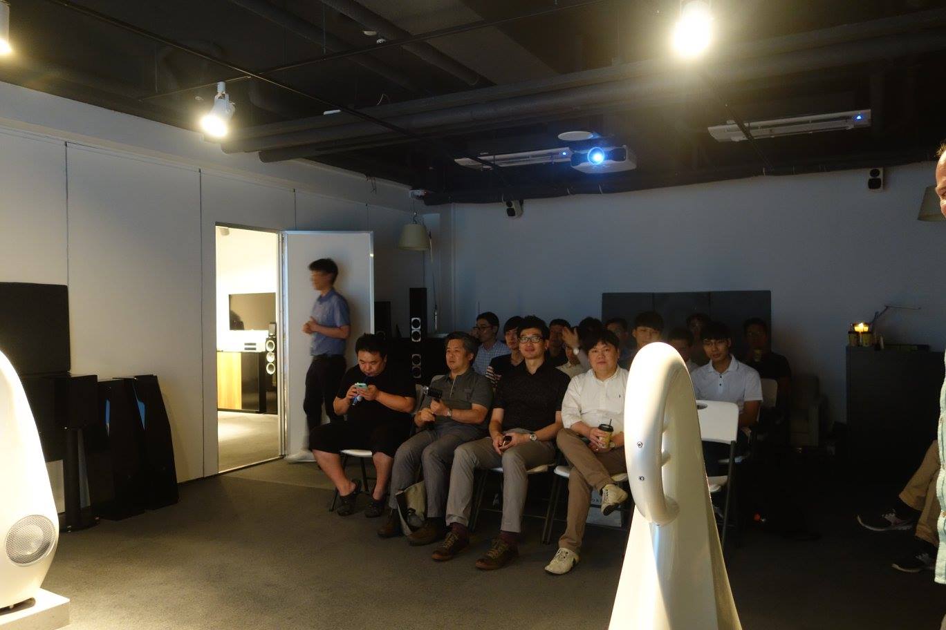 Vivid Audio in South Korea – M & S | Ultimate High-Fidelity