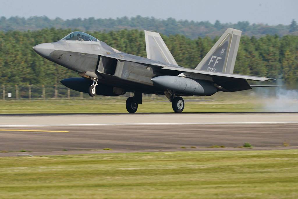 USAF RAPTORS RETURN TO EUROPE - Blog Before Flight - Aerospace and ...