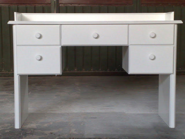 AMOBLAMIENTOS CJ: Escritorio laqueado