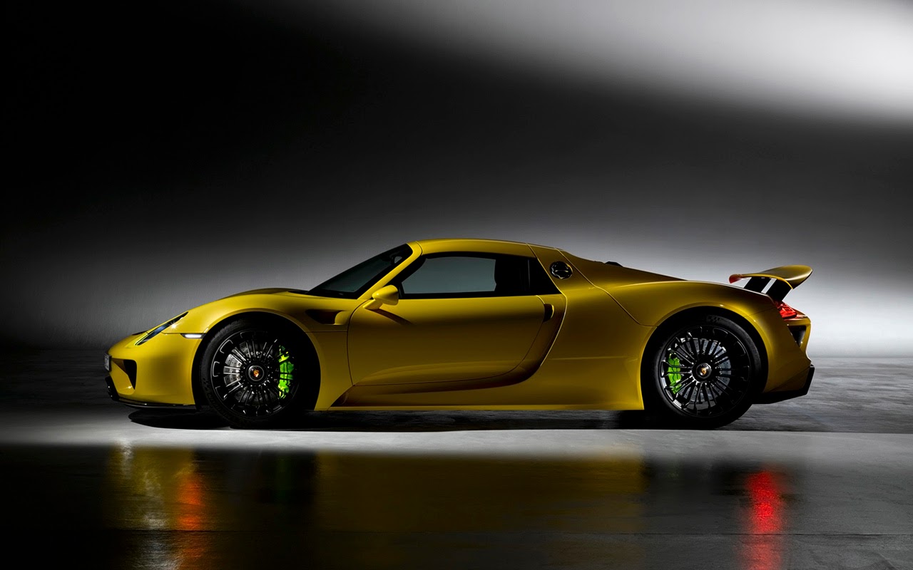 2014 Porsche 918 Spyder Yellow