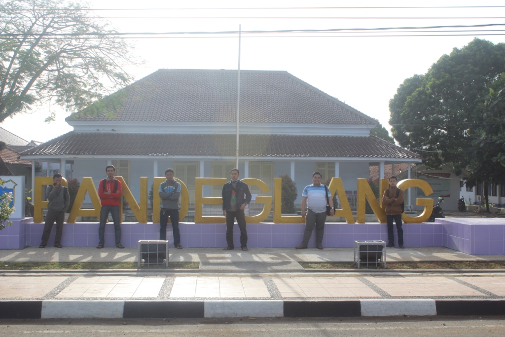 LAMPUNG TRAVELING LOVERS: Kesejukan Kota Pandeglang Berkah