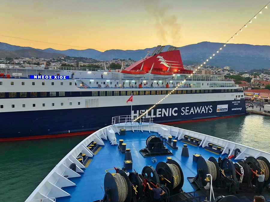New Port Karlovassi: Kαρε καρε η σημερινη φανταστικη μανουβρα του Cpt ...