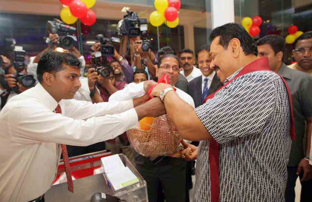 H.E. the President Mahinda Rajapaksha declared open a Cargills Food ...