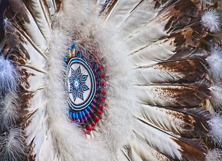 White Wolf : Sunrise ceremony marks National Aboriginal Day (Video)