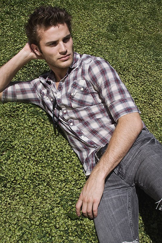 zephyr-files: Sean Thomson by Jenn Hoffman