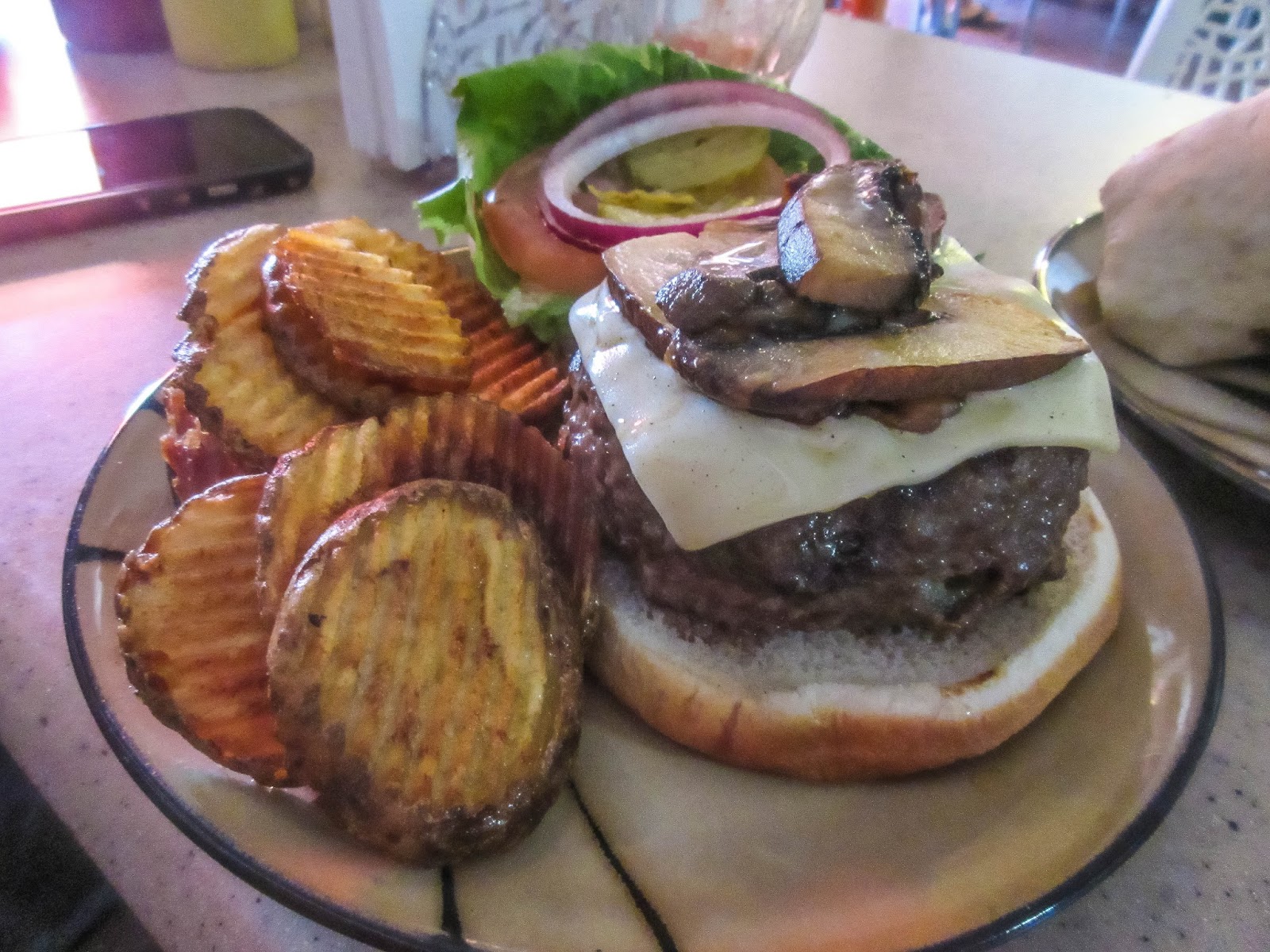 Cannundrums: Mi Vida Cafe & Burgers - Palmer, Puerto Rico