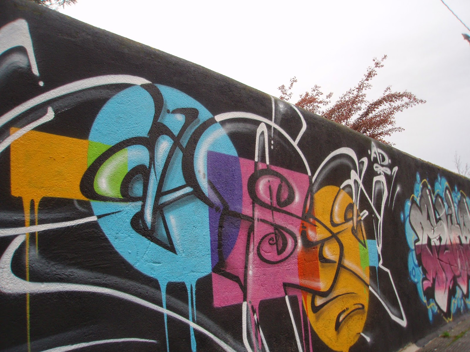 BUSCA GRAFFITIS.: BRUNO,RUBIA,ADRIAN, SALAMANCA.