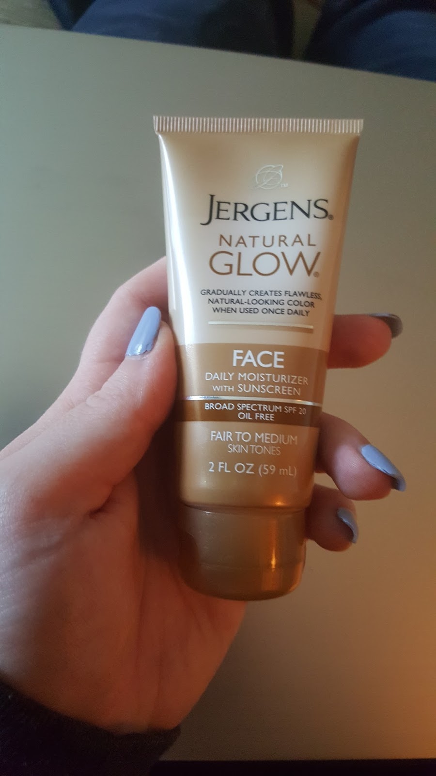 Charme by Ericka: Jergens Natural Glow Face Moisturizer Charme by Ericka: Jergens Natural Glow Face Moisturizer