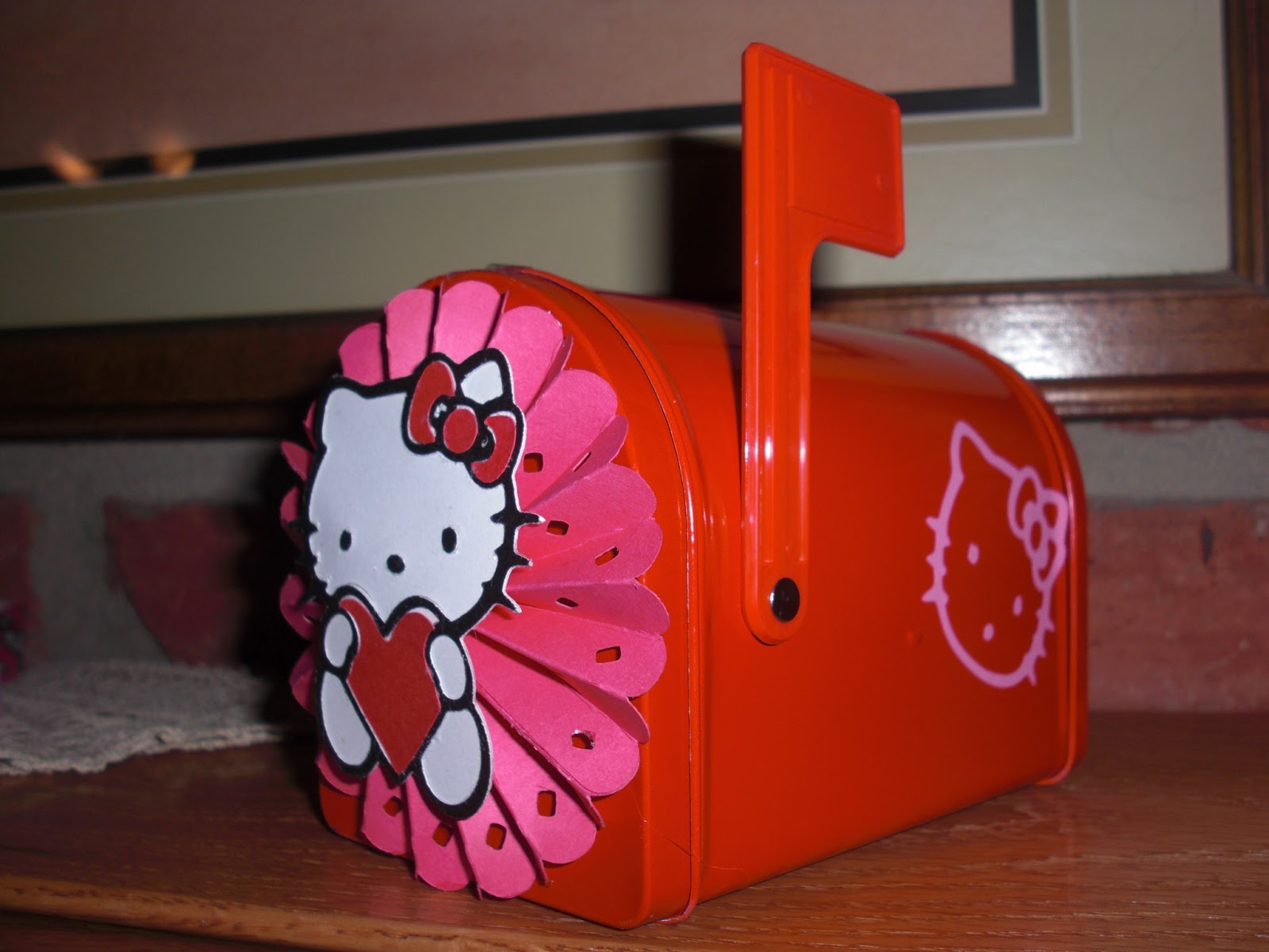 Hello Kitty Mail Box