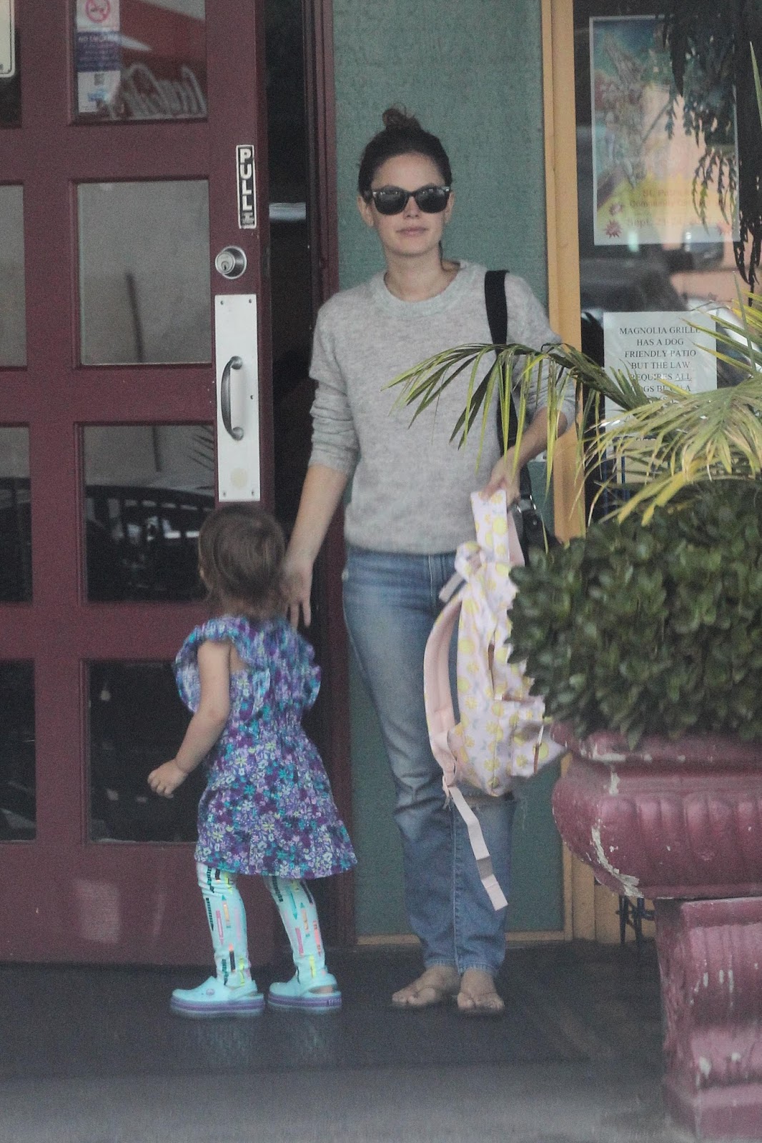 Rachel Bilson seen having lunch in Los Angeles with her mom Janice and ...