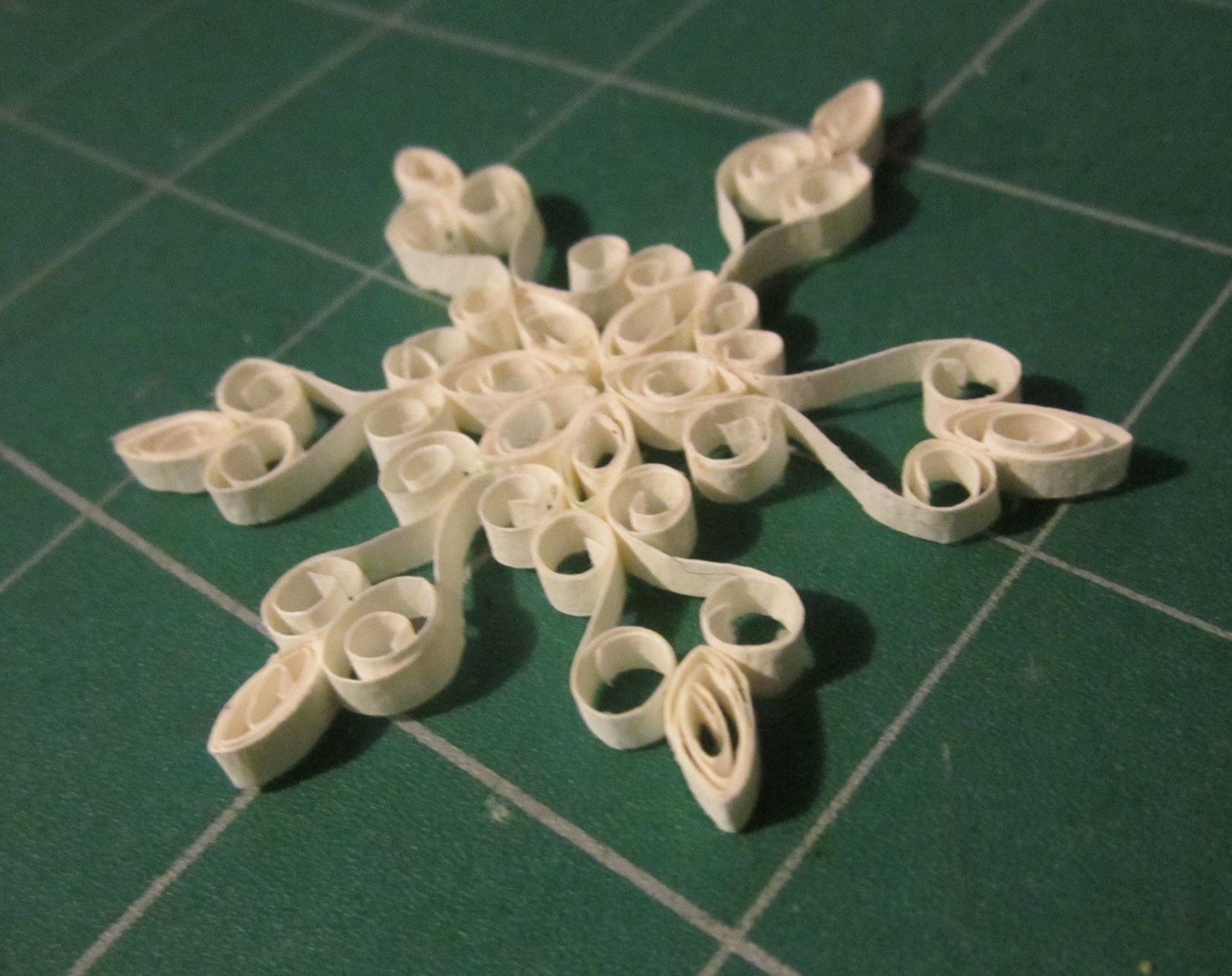 Ravings of a Mad Crafter: Quilled Snowflake