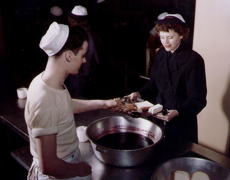 35 Rare and Fascinating Color Photographs of Navy WAVES During World ...