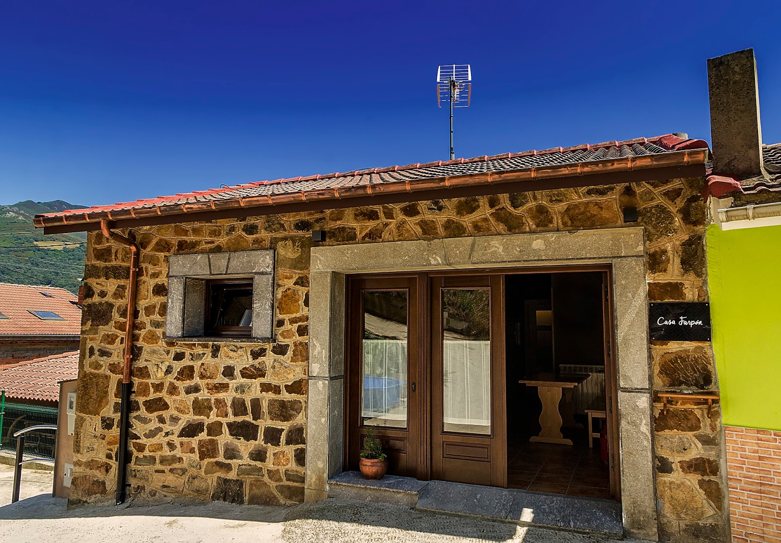 Les Fartures: Casa Farpón